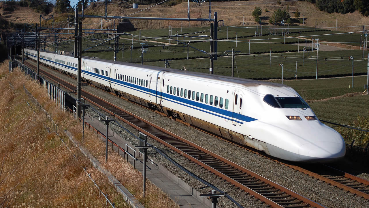Le Japon dévoile le TGV Shinkansen N700S