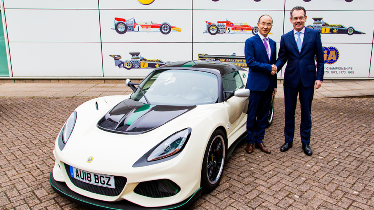 Le patron de Lotus s’en va dans une firme vintage