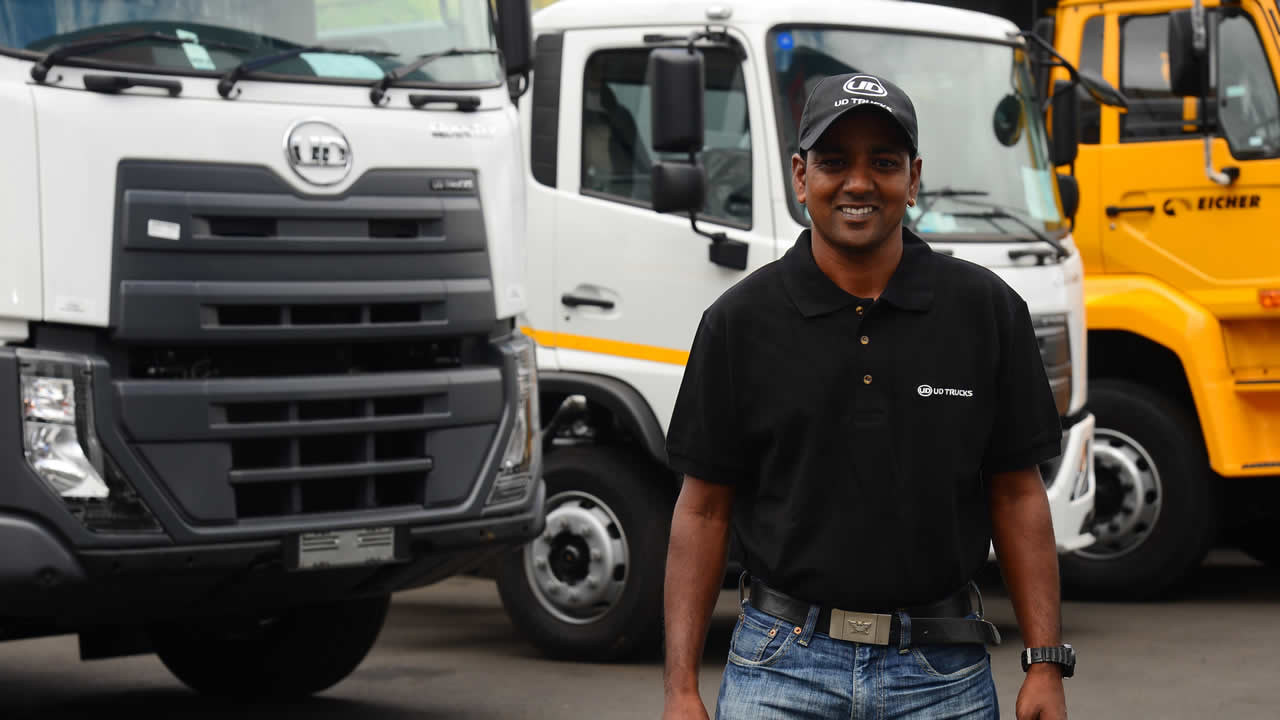 Sunildutt Chuttur chauffeur poids-lourd UD ABC Motors • Défi Moteurs
