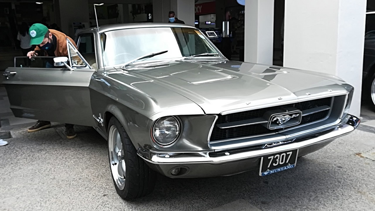 expo voitures vintage de collection Trianon 2020 Ford Mustang • Défi ...