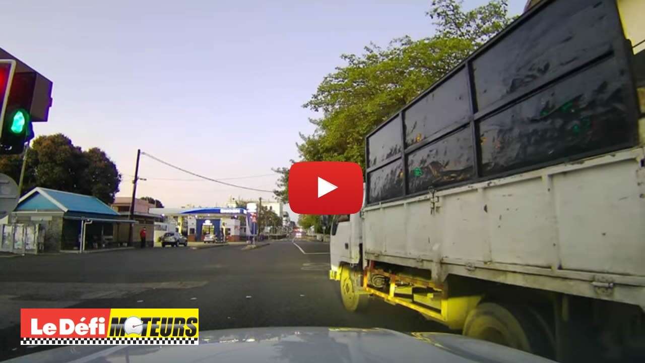 Port Louis : Un camion effectue un dépassement illégal et grille un feu ...