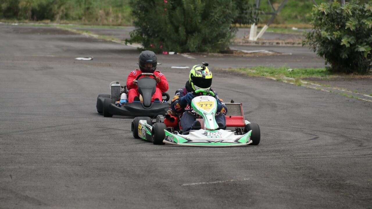 Une compétition de karting et des courses de motos le 21 mai au stade ...