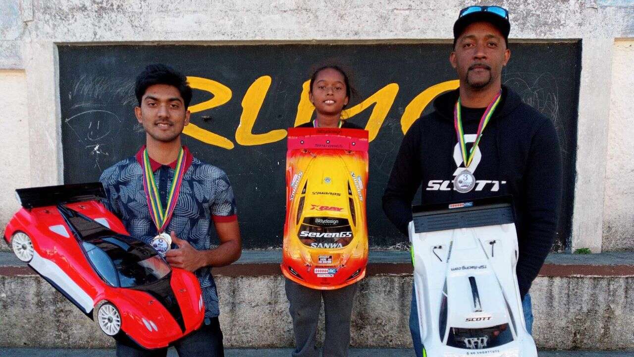 Lucas Appasamy Aswad Banee Stéphane Rousselin modélisme RLMC Amicale ...